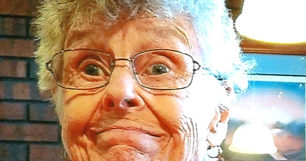 Sally Carlson | Obituaries | leadertelegram.com