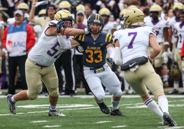 College football: Cochnauer makes difference all over field for UW-Eau ...