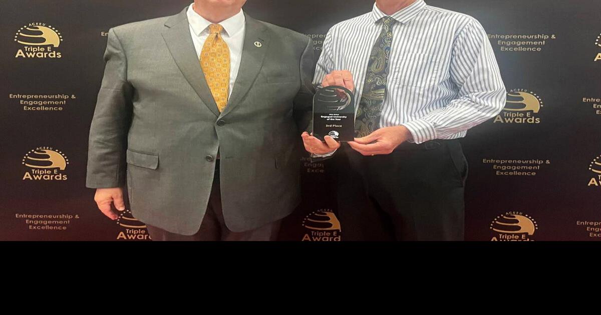 UWEC honored for entrepreneurship efforts | Front Page | leadertelegram.com