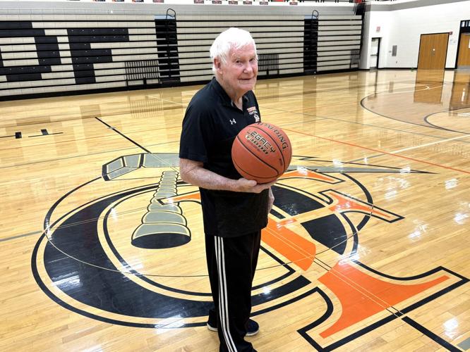89-year-old Mulhern still coaching | Preps | leadertelegram.com