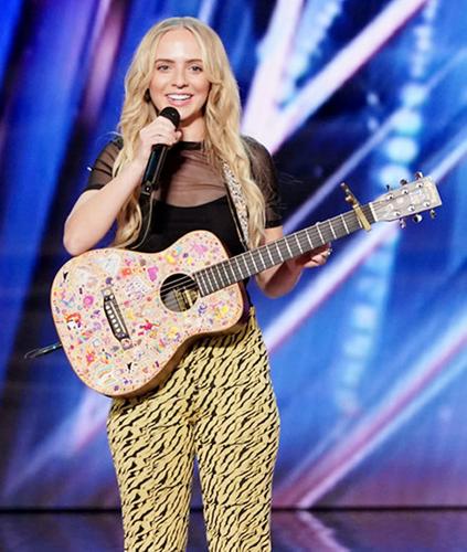 Madilyn Bailey performing tonight at Mabel Tainter | Local ...