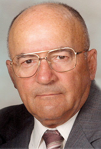 Wayne Olinger | Obituaries | leadertelegram.com