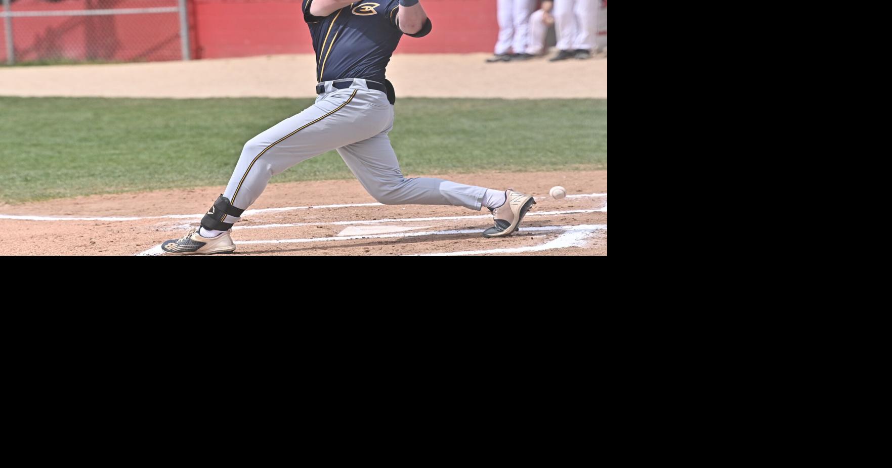 Blugold baseball closes WIAC play, softball to face UW-La Crosse in ...
