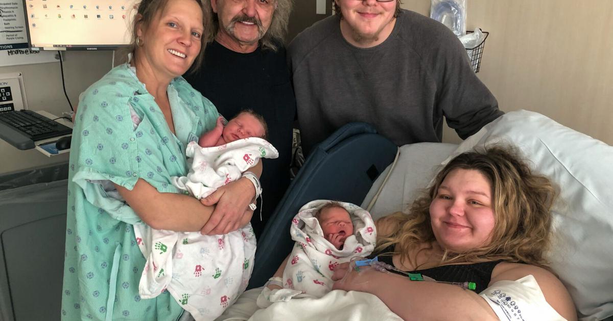 Mother And Daughter Give Birth Within Hours Of Each Other At Same