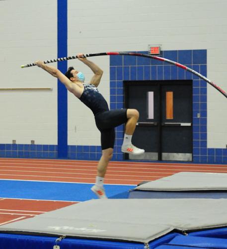 In Division III pole vaulting, UW-Stout's Zastrow sets the bar | Sports ...