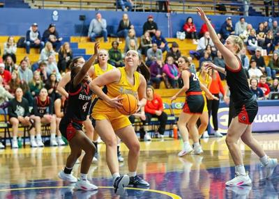 Blugolds battle, but fall to 4th-ranked Warhawks | University ...