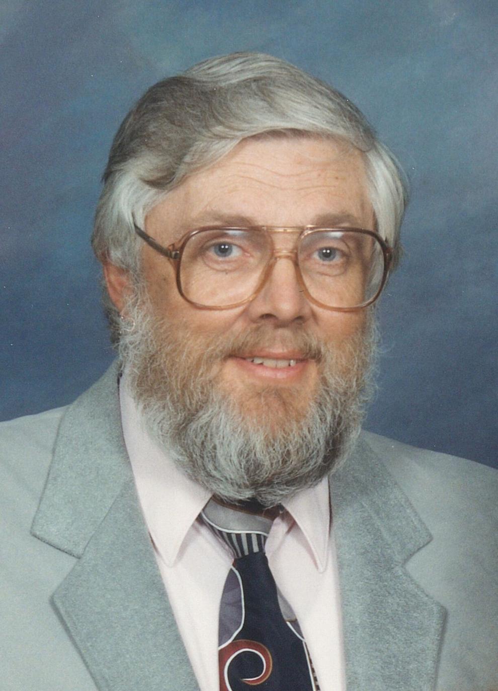 Michael Benzel | Obituaries | leadertelegram.com