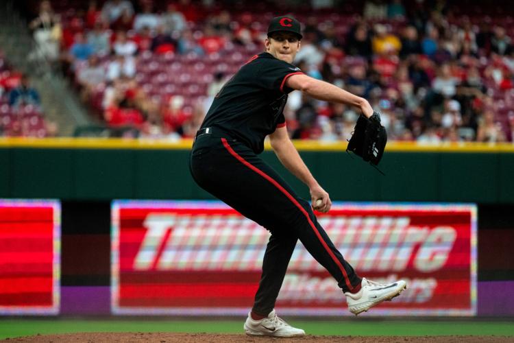 Astros beat the Reds 10-0, extending Cincinnati’s losing streak to 8 ...