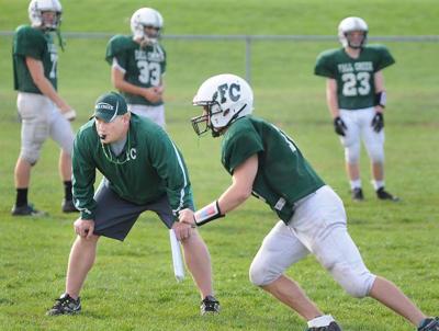 Prep football: Crickets, Tumm stick with aggressive D, power run game ...
