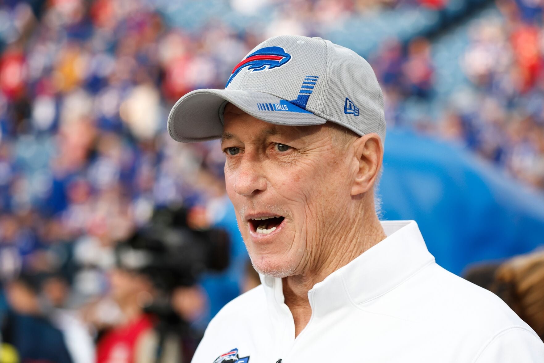Former Buffalo Bills quarterback Jim Kelly says he was hospitalized ...