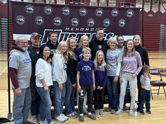 Menomonie friends McCalla, Barfknecht sign letters of intent | Sport ...