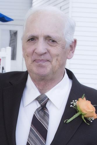 Robert Wolniak | Obituaries | leadertelegram.com