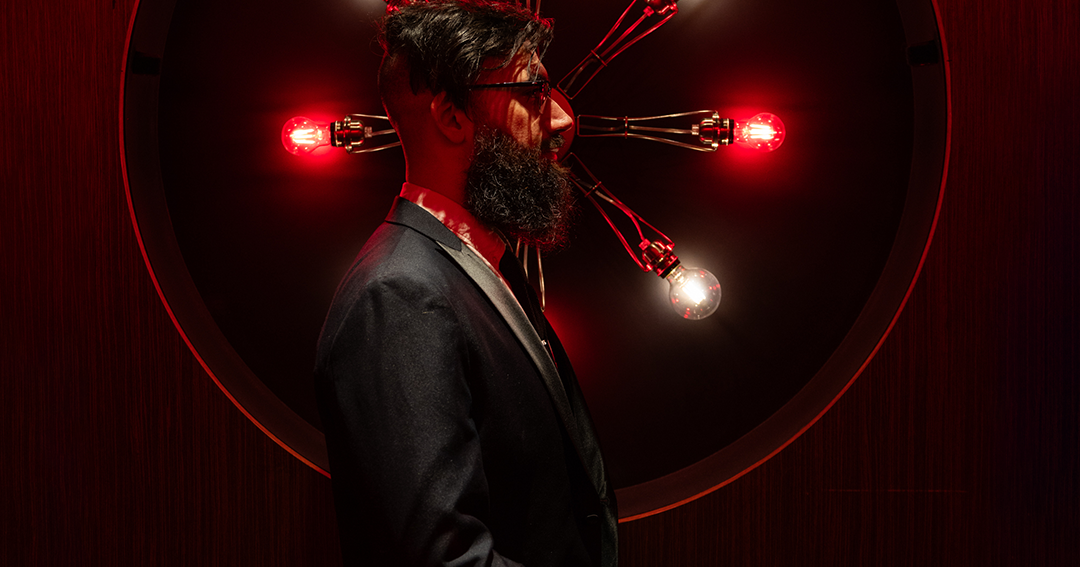 'My favorite thing in the world'": 'Psychic' comedian brings his ...