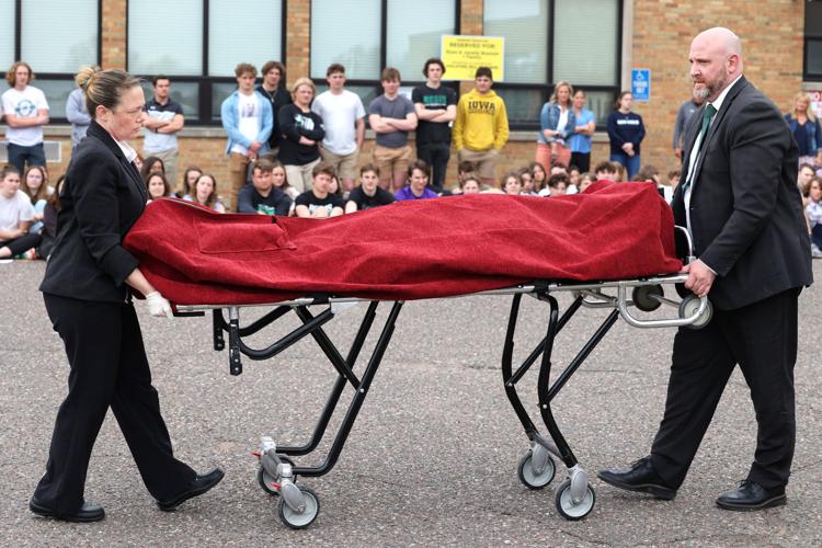 Mock trauma response teaches life-saving lesson | Front Page ...