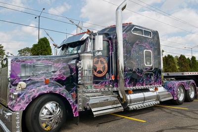 Show features big rigs and tractors | Front Page | leadertelegram.com