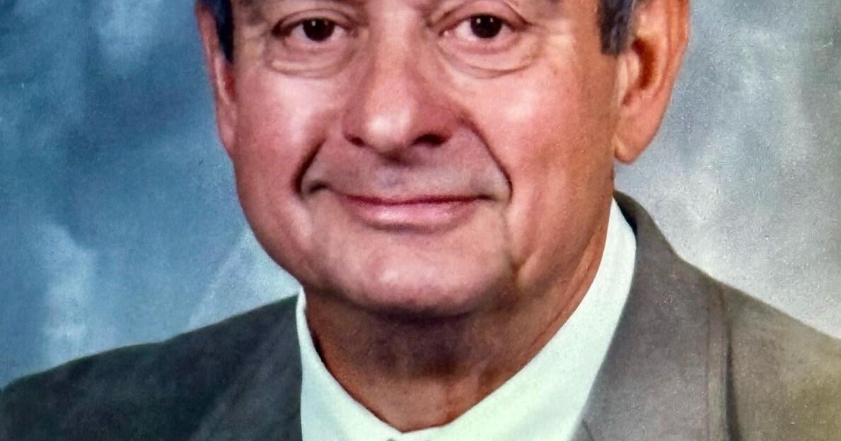 Dr. Carl Manz | Obituaries | leadertelegram.com