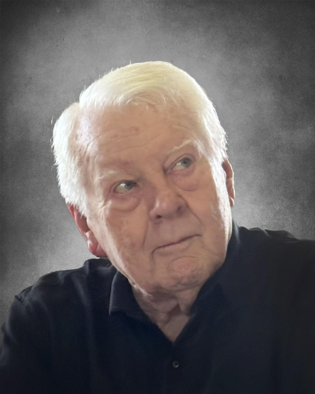 Dennis Holt | Obituaries | leadertelegram.com