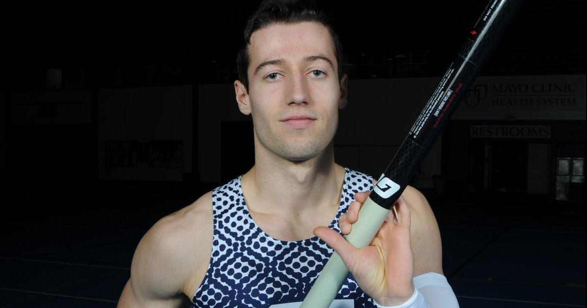 In Division III pole vaulting, UW-Stout's Zastrow sets the bar | Sports ...