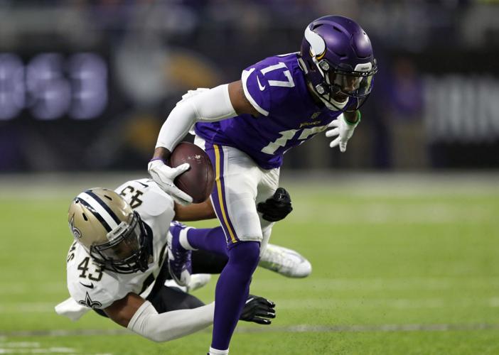 Minnesota Miracle: Diggs hauls in 61-yard pass as time expires | Sports ...