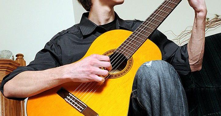 Class of 2011: Altoona grad a guitar fanatic w/video | Daily Updates ...
