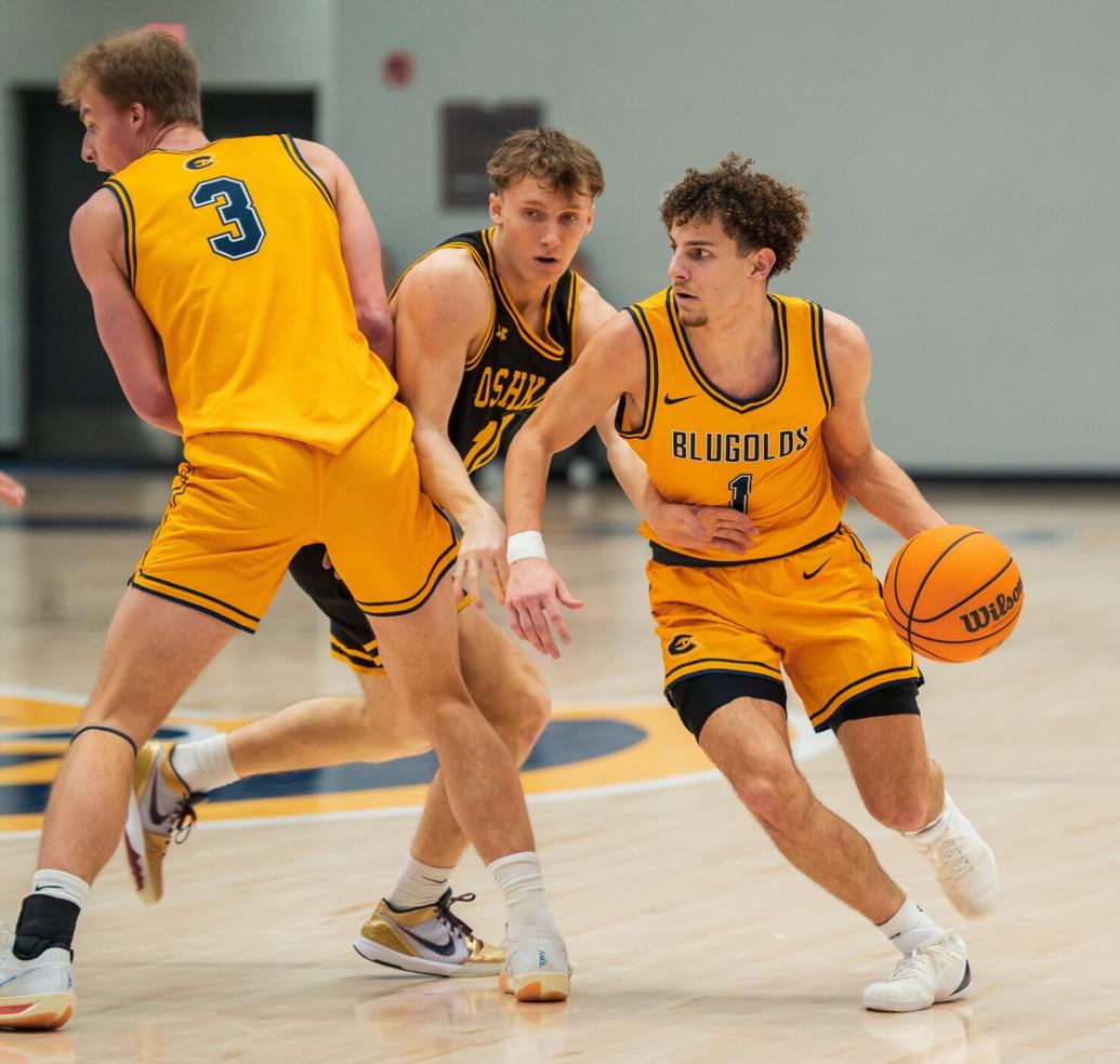 New-look Blugolds off to blazing 4-0 start in men's basketball | Sports ...