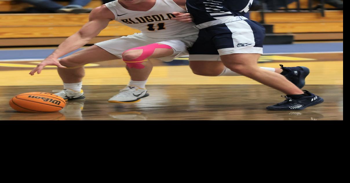 Blugold men win the War on I-94 | Sports | leadertelegram.com