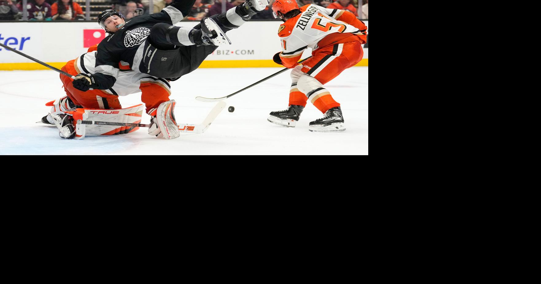 Beckett Sennecke sets up Mikael Granlund in OT, Ducks beat Kings 2-1 ...