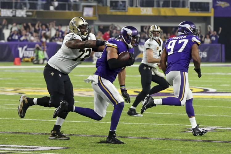 Minnesota Miracle: Diggs hauls in 61-yard pass as time expires | Sports ...