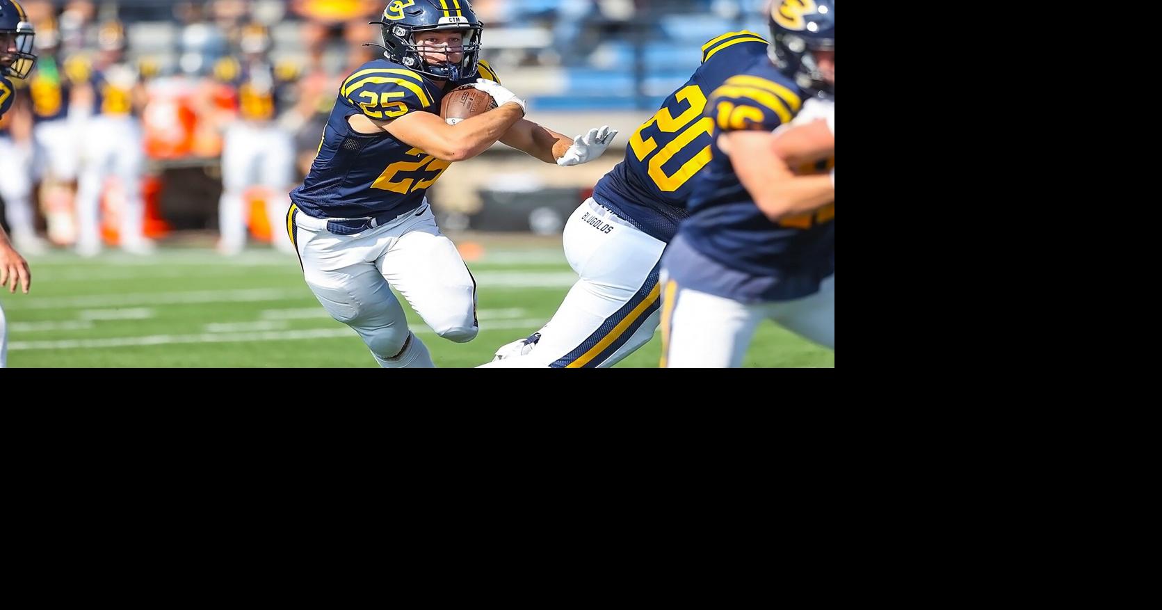 Blugolds looking for first conference football win | Sports ...