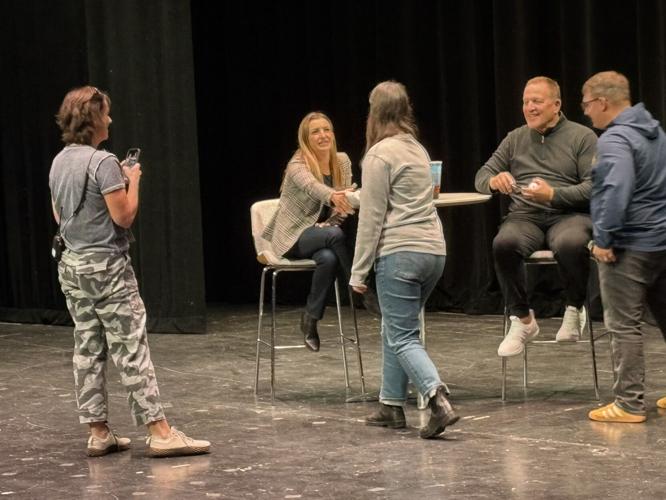 Brewers manager Murphy entertains fans during Eau Claire appearance ...