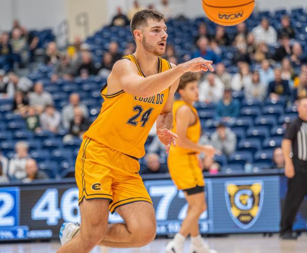 SENIOR LEADER: Hall makes big impact on court for Blugolds | Sports ...