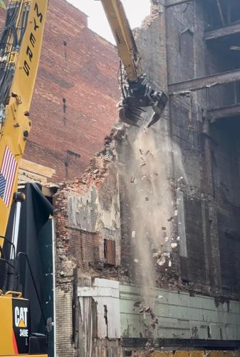 McConnell-Watterson building demolition continues | News | leadertimes.com