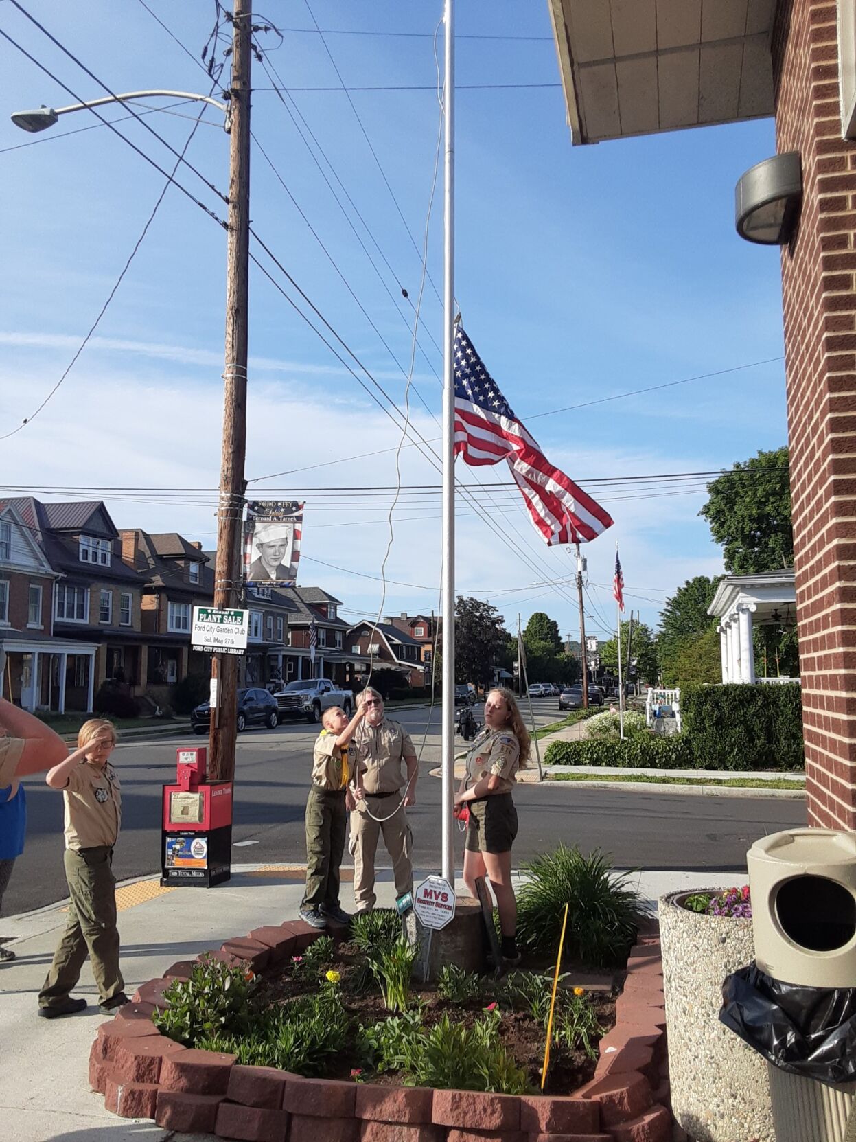 VFW Post 4843 conducts flag raising | News | leadertimes.com