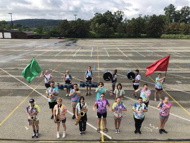 AJSHS Marching Band seniors finish preparations | News | leadertimes.com