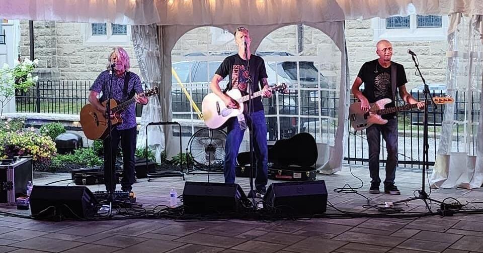 Members of The Clarks play acoustic show at Meredith Inn | News ...