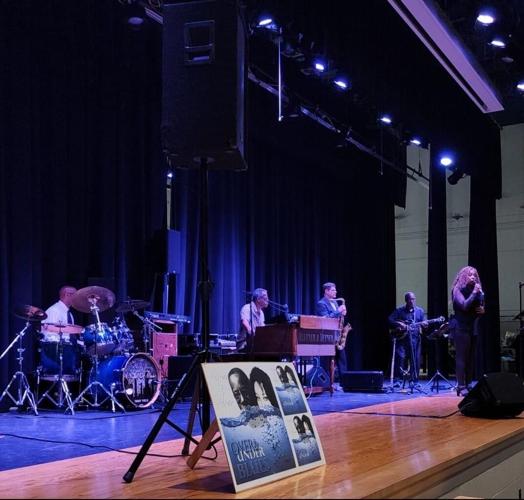 Heffner & Hefner and Band perform for AJSHS | News | leadertimes.com