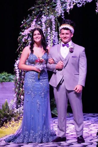 West Shamokin Prom king and queen are crowned | News | leadertimes.com