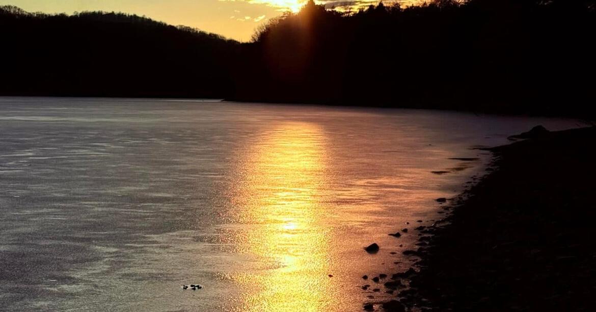 Scenic early winter perspectives of Crooked Creek Lake | News ...