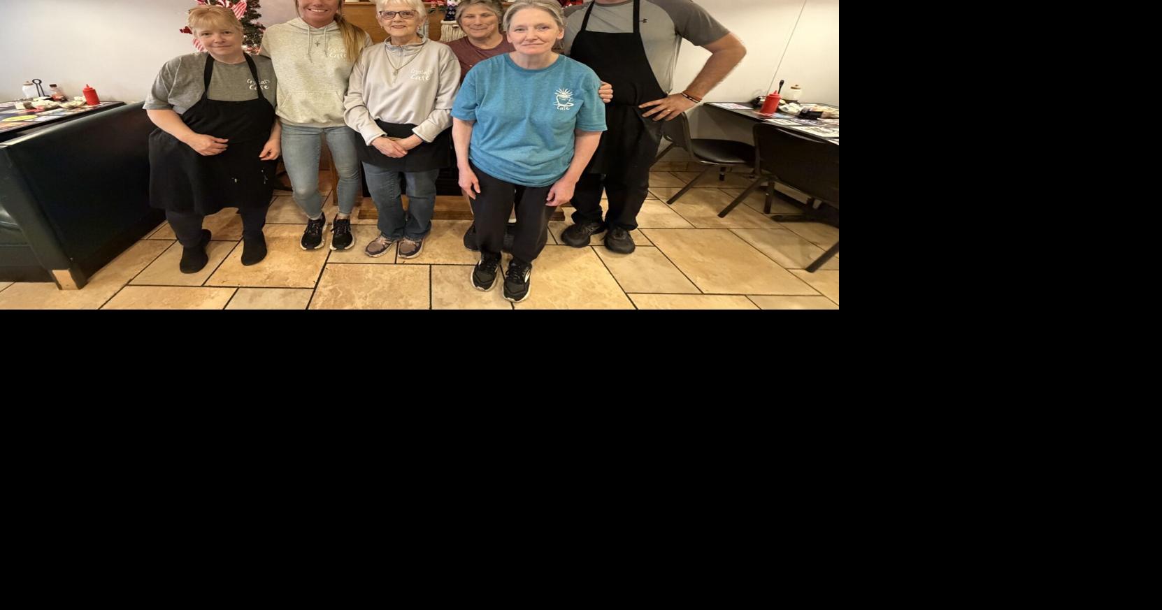 Crystal’s Cafe celebrates 7 years in business | News | leadertimes.com