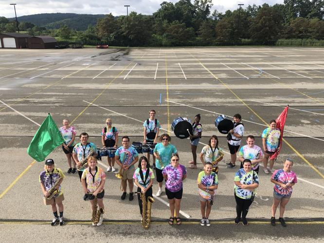 AJSHS Marching Band seniors finish preparations | News | leadertimes.com