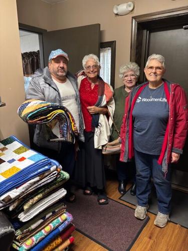 Local woman donates hand-made holiday quilts to Mechling-Shakley ...