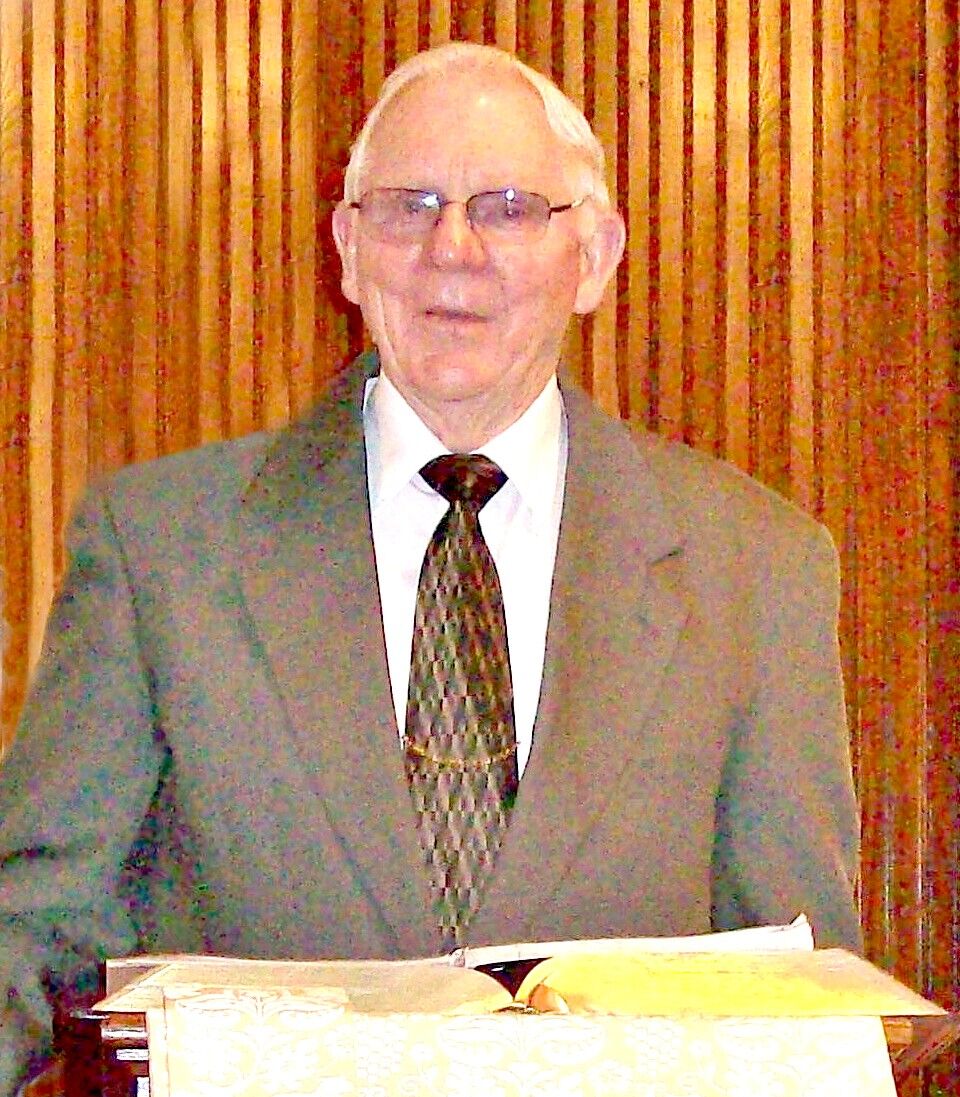 Reverend Eugene R. Barrett | Obituaries | leadertimes.com