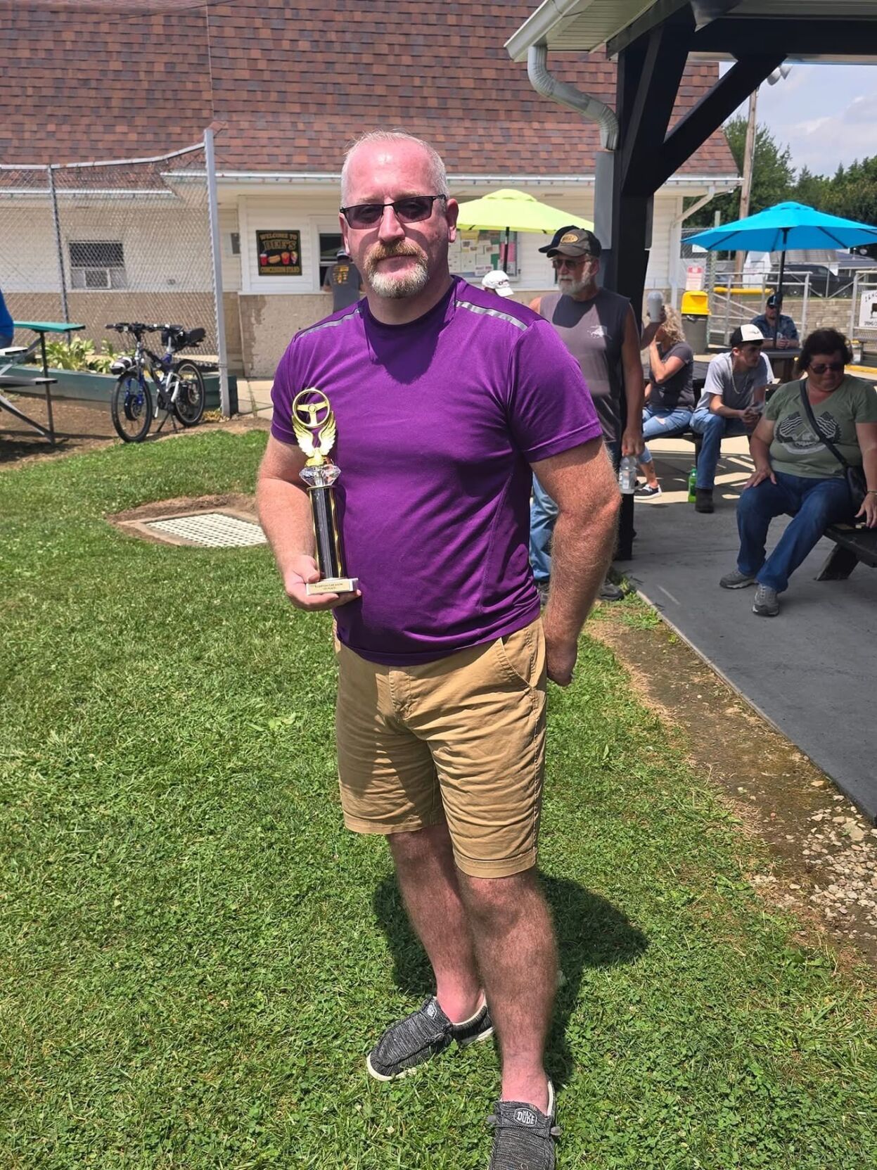 Elderton District Volunteer Fire Department holds a parade and car show ...