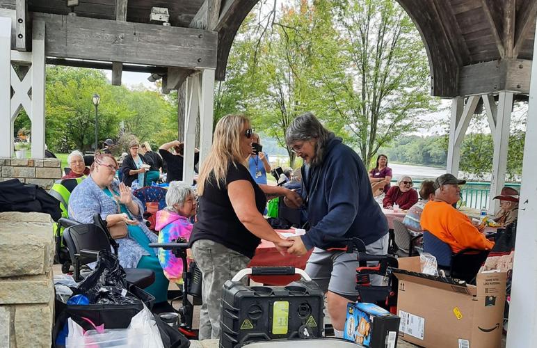 LIFE Armstrong holds Picnic in the Park | News | leadertimes.com