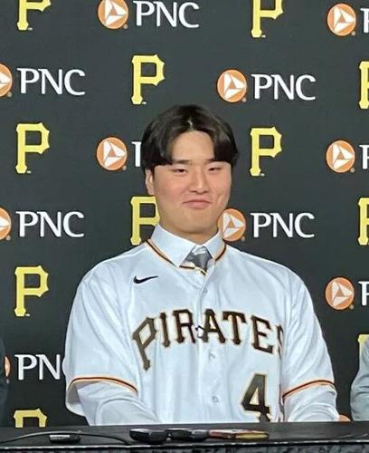 Pirates officially announce signing of Korean star Jun-Seok Shim ...