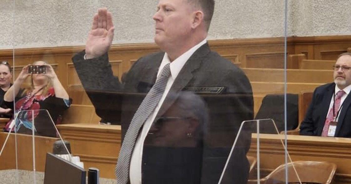 PASSING OF THE GAVEL — Bussard sworn in as Kittanning magisterial ...