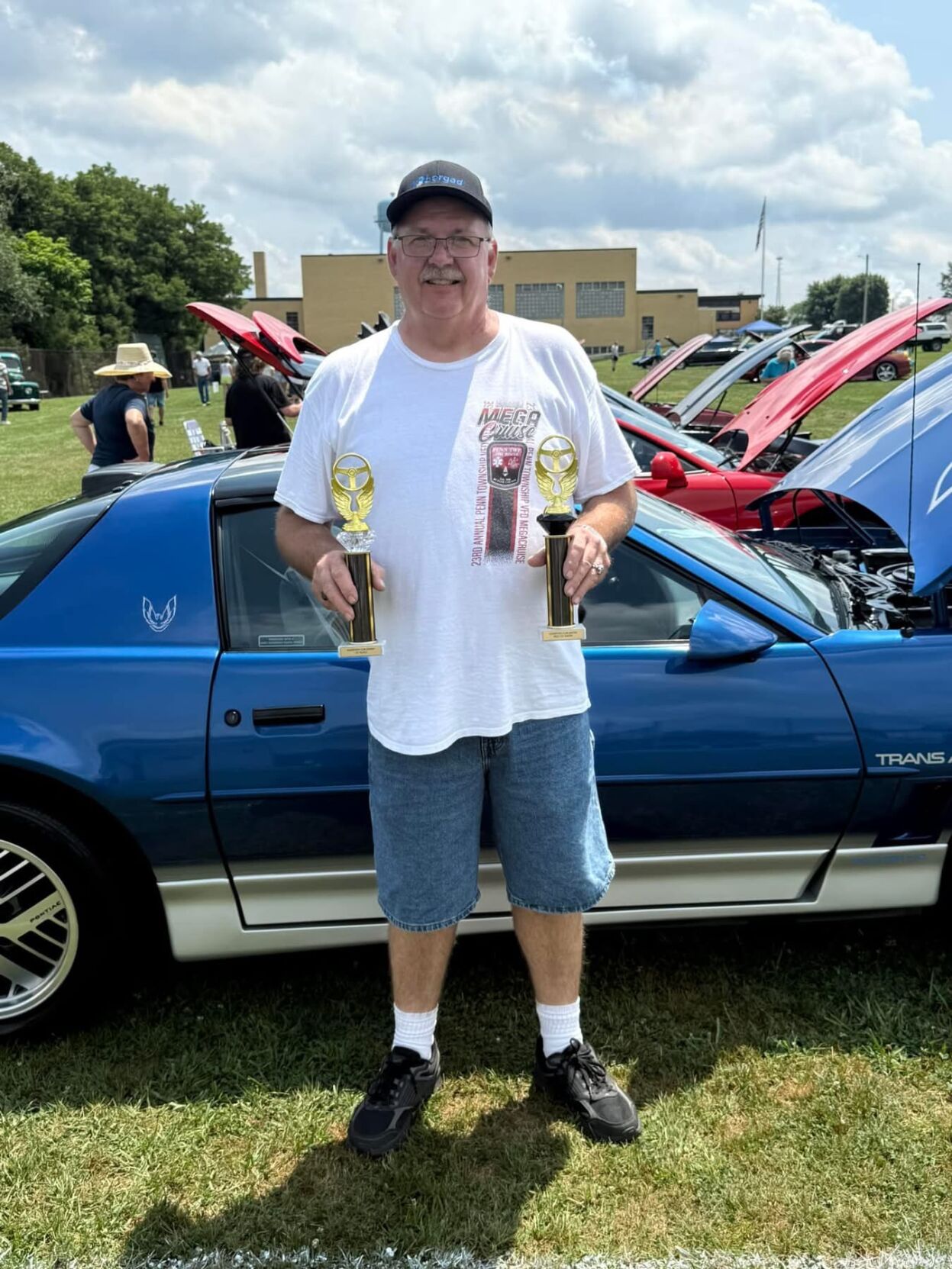Elderton District Volunteer Fire Department holds a parade and car show ...