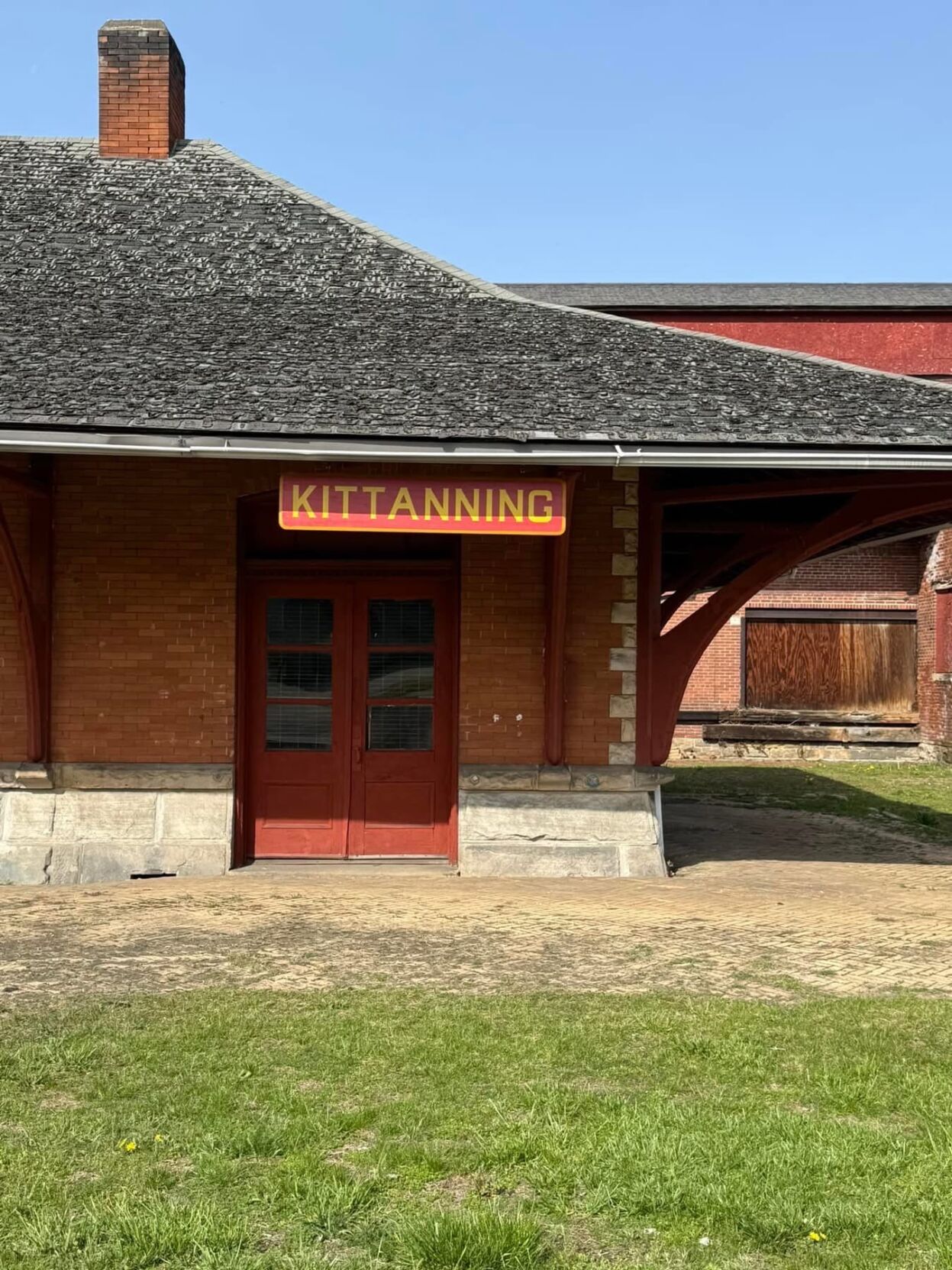 New sign installed at historic local train station | News | leadertimes.com