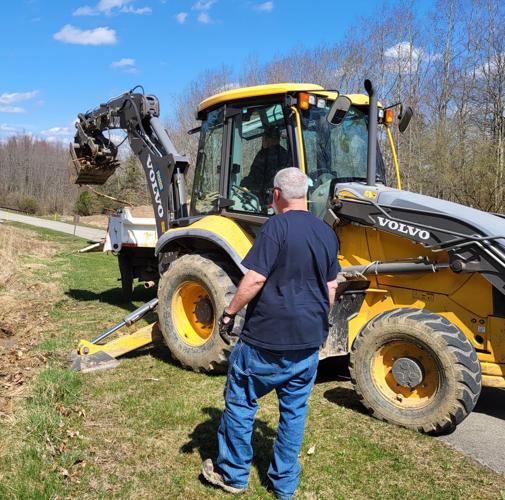 Crooked Creek Lake spring cleanup efforts commence at the hands of many ...