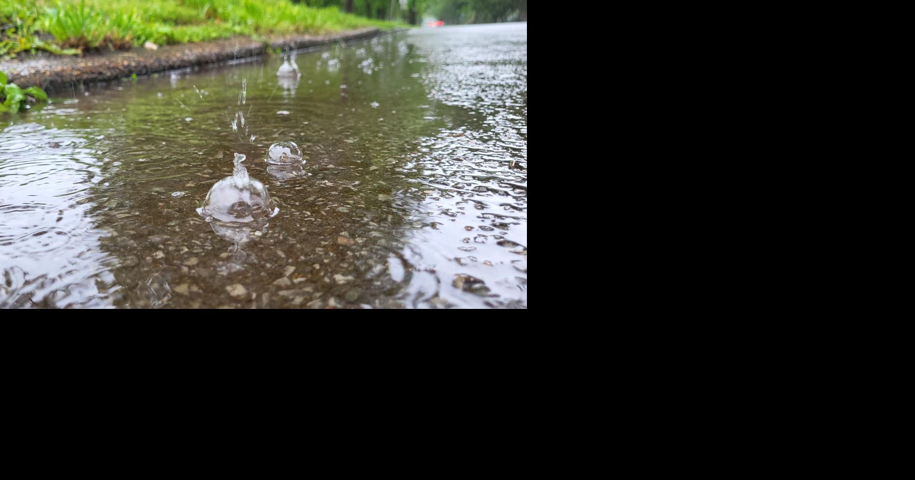 Rainy weather visible around town | News | leadertimes.com